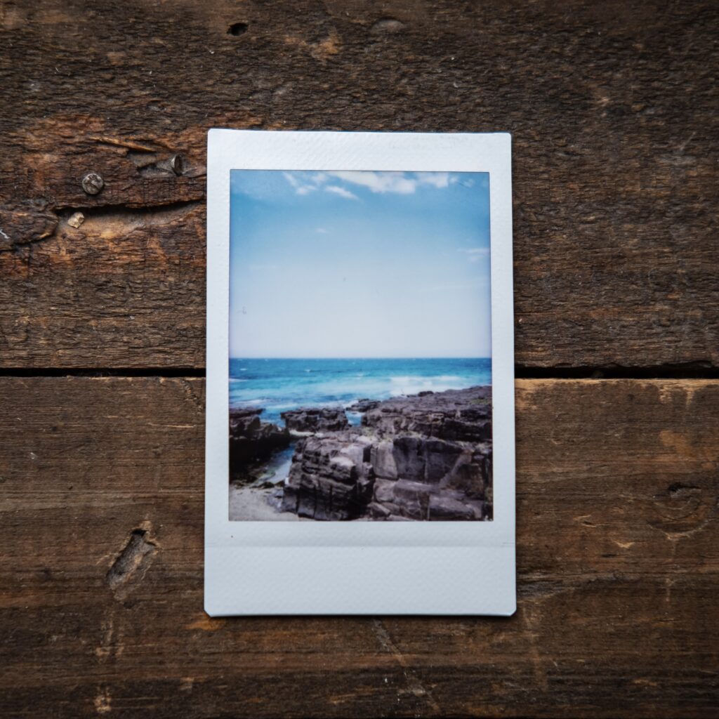 How Big Are Polaroid Pictures? (Photo Sizes) – FastFrame